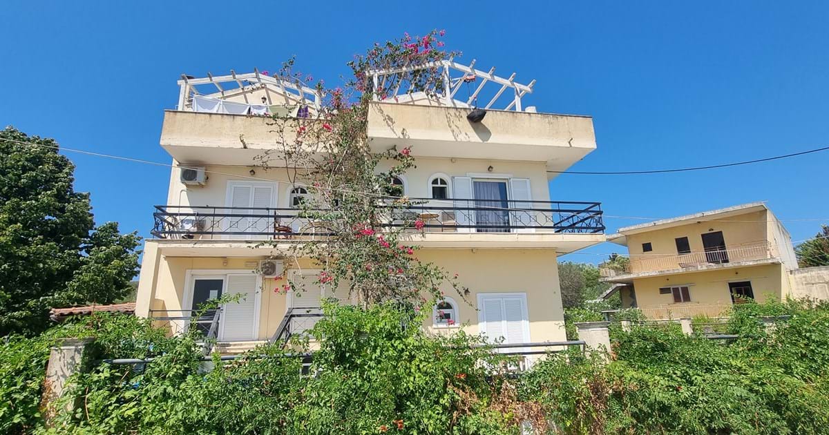 ST. PETERS STUDIOS AND ATTIC, Lefkimmi, Corfu